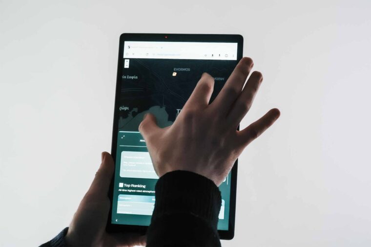 ESP32 GPS Module Setup: A Complete Guide for Beginners (2025) | Steve ...