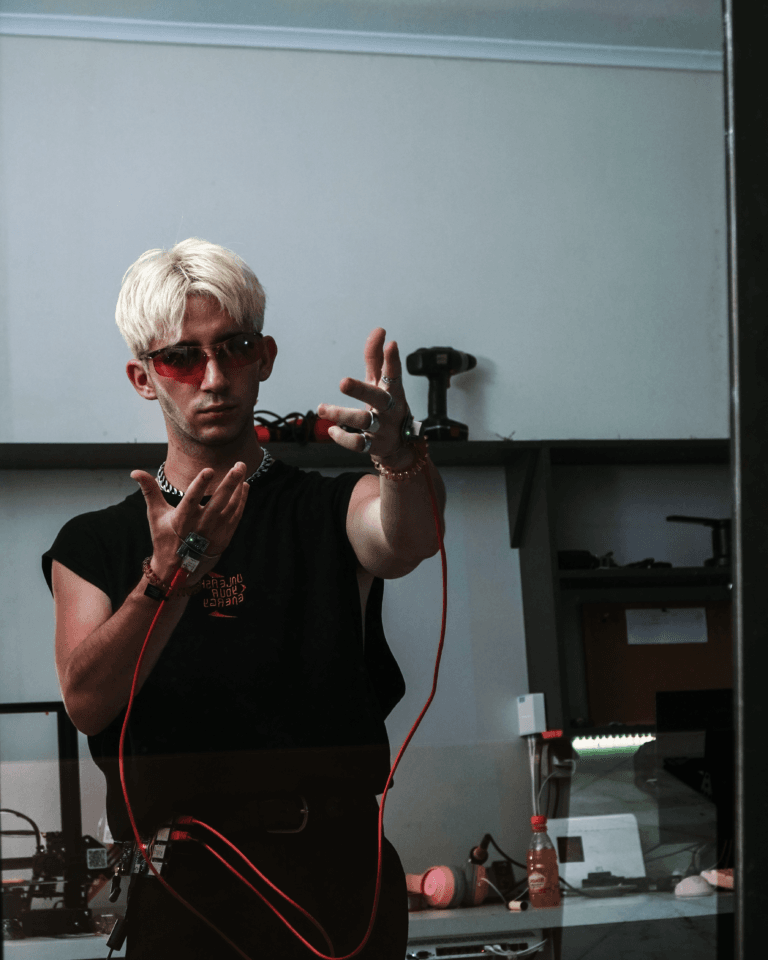 What Is a Microcontroller? A Complete Guide to MCUs | Steve Zafeiriou