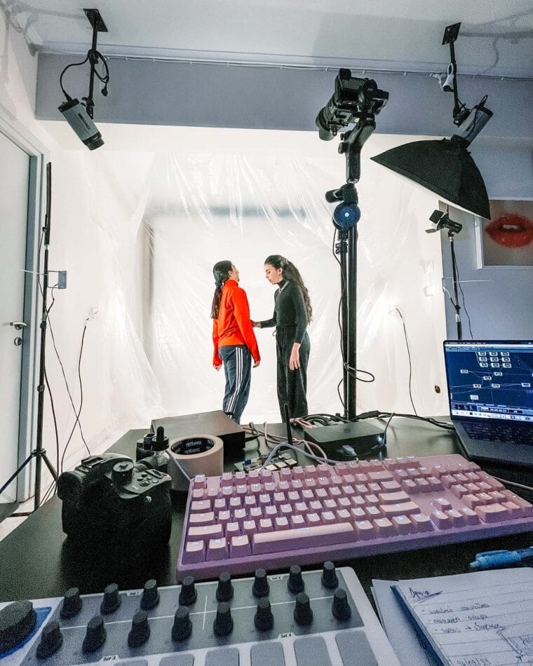 Ultimate Projection Mapping Tutorial for Beginners in 2024 | Steve ...